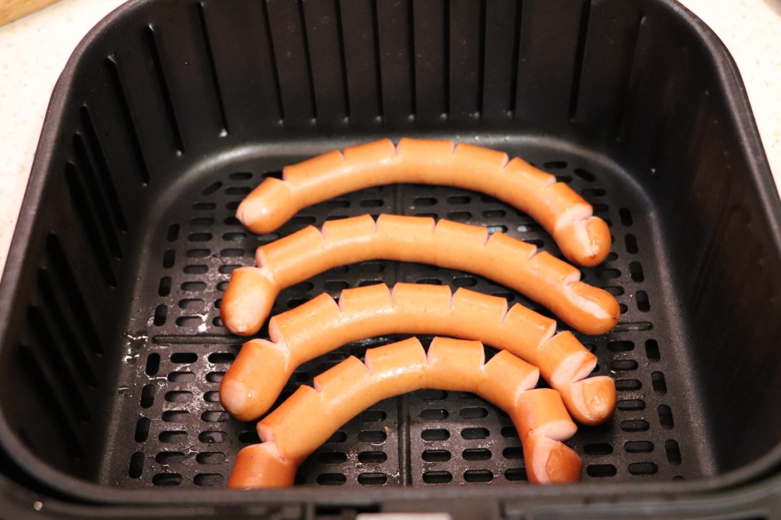 Sült virsli airfryerben - Forrólevegős-fritőz