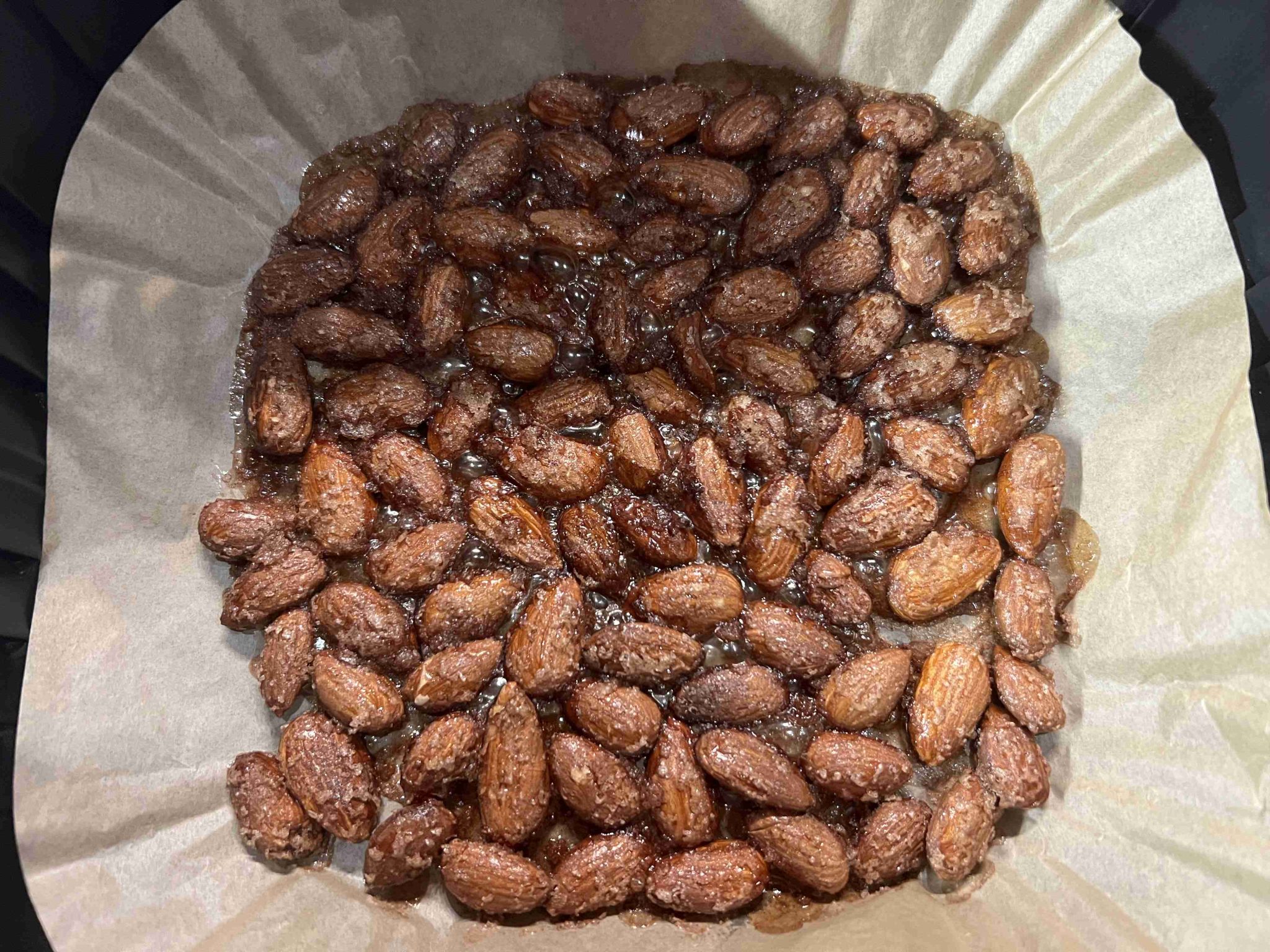 Pirított mandula airfryerben - Forrólevegős-fritőz